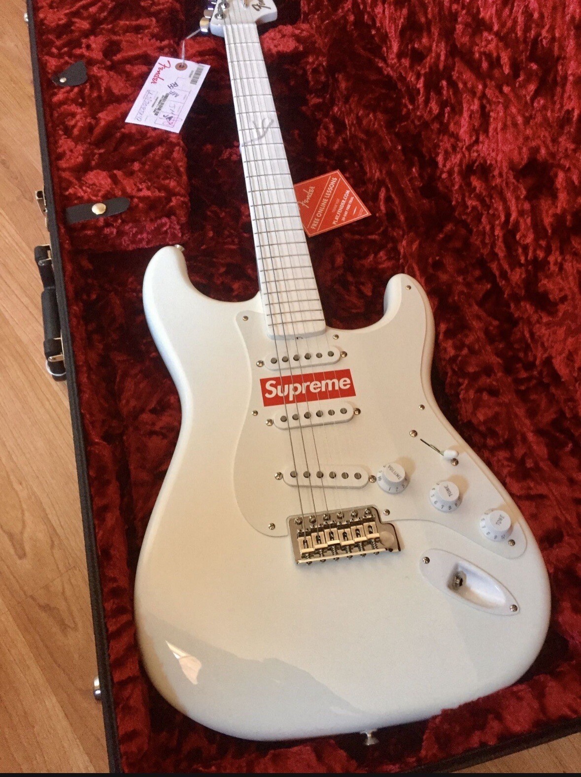 Supreme Fender Stratocaster FW17 2017 Brand New W Original Box And ...