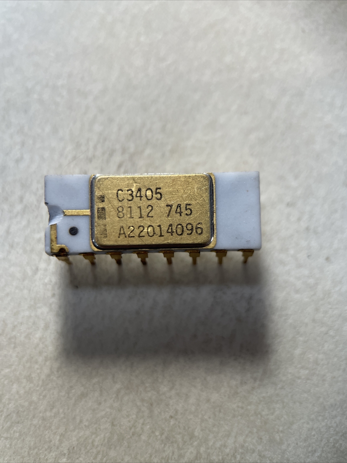 Vintage Intel C3405 3-bit Bipolar Control Register White Ceramic Gold ...