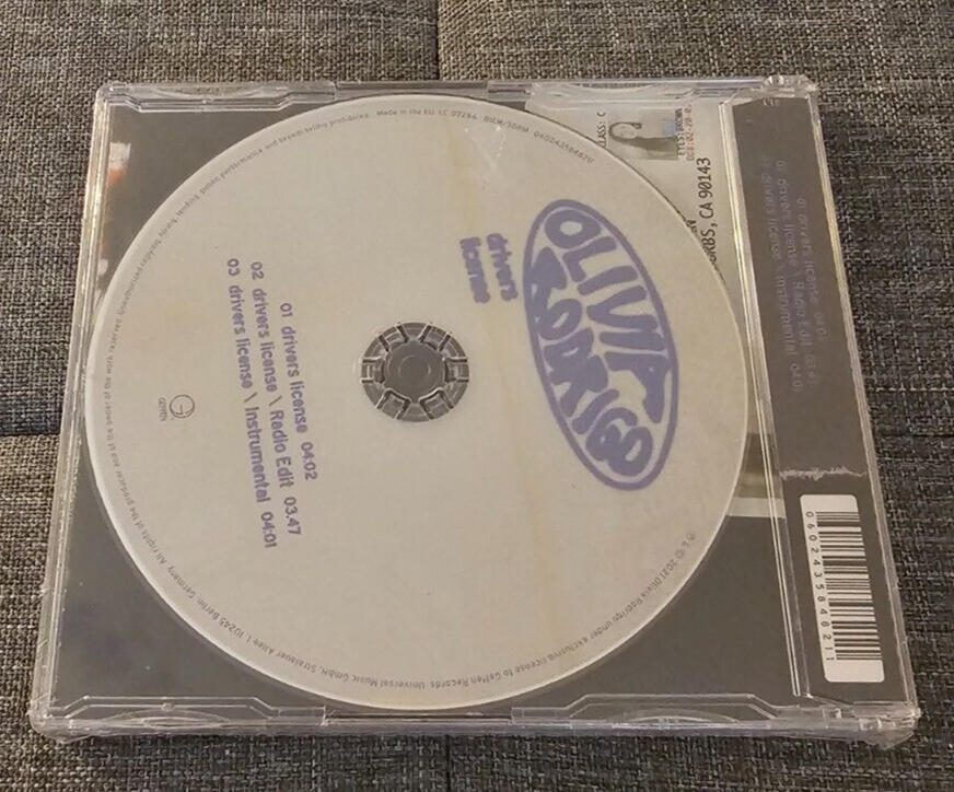 Olivia Rodrigo - Drivers License CD - incl. Fan Item Fake License ...