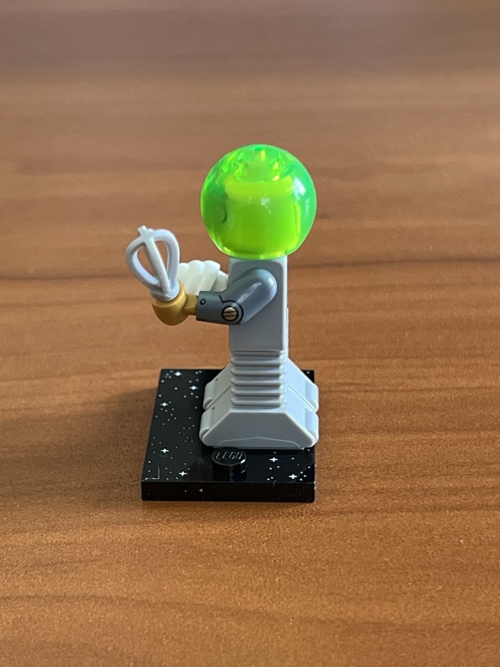 LEGO #66764 Space Minifigures Robot Butler With Coffee Mug & Cream ...