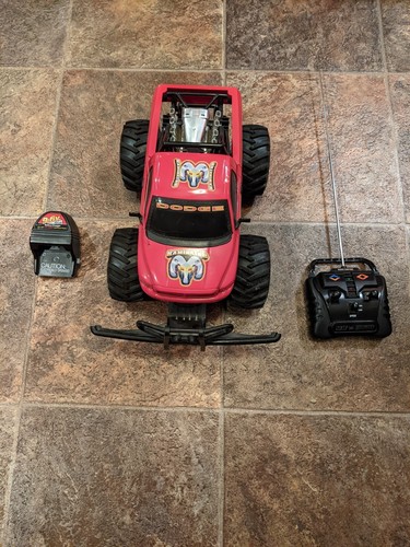 New Bright RC Raminator Giant 1/6 scale battery radio and charger 9.6 ...