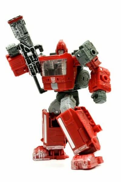 Hasbro Transformers Siege Ironhide WFC Generations War for Cybertron ...