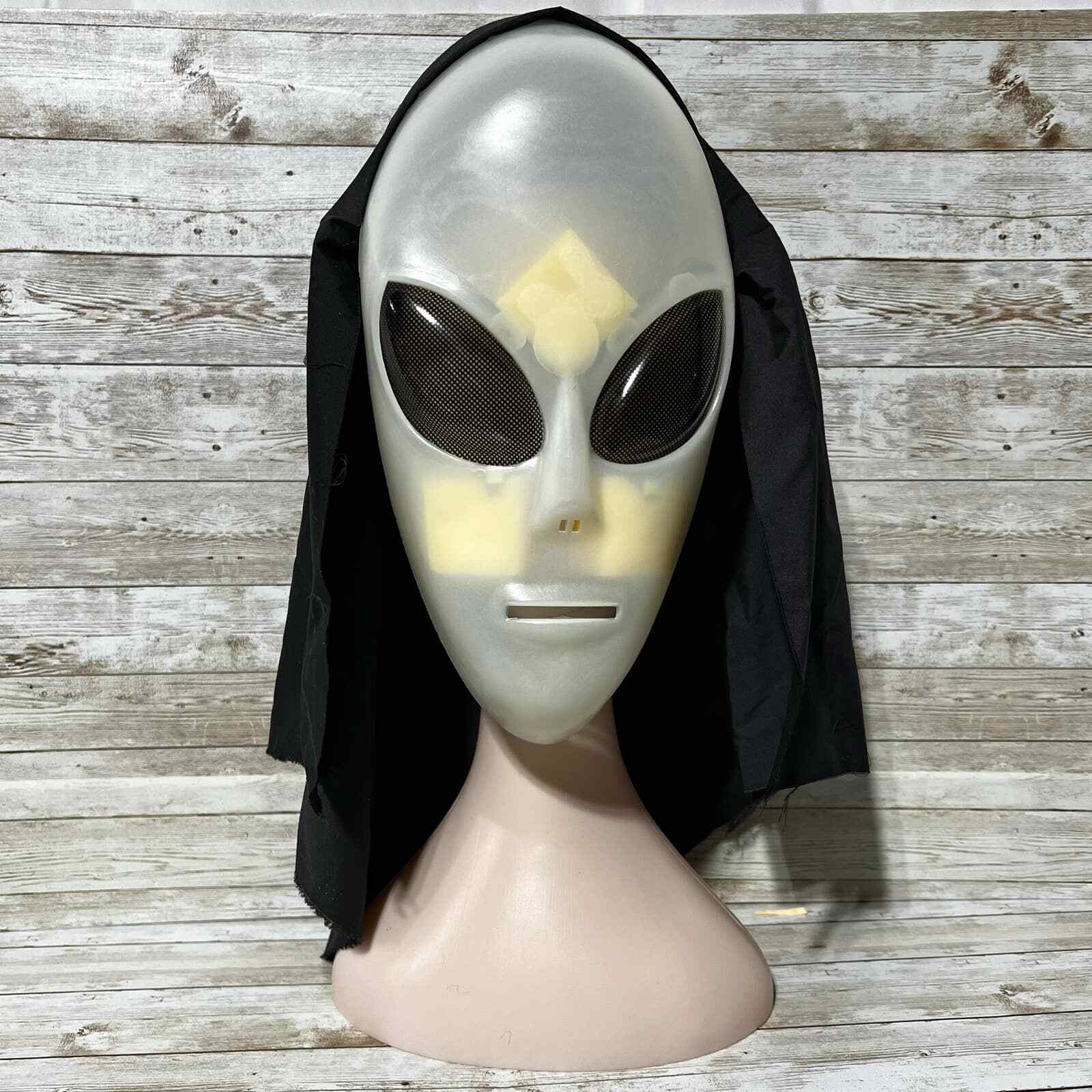 Vintage Retro 1990 Alien Halloween Mask Glow in the D… - Gem