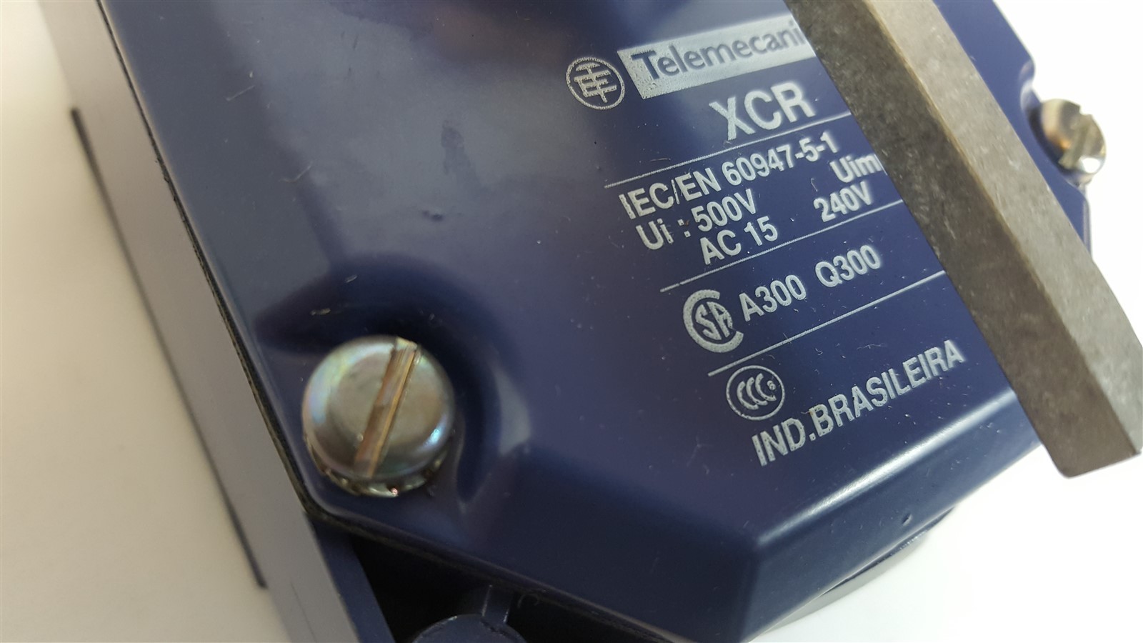 Telemecanique XCR-F17 Rotary Actuating Rod Limit Switch 065224 240V 3A ...