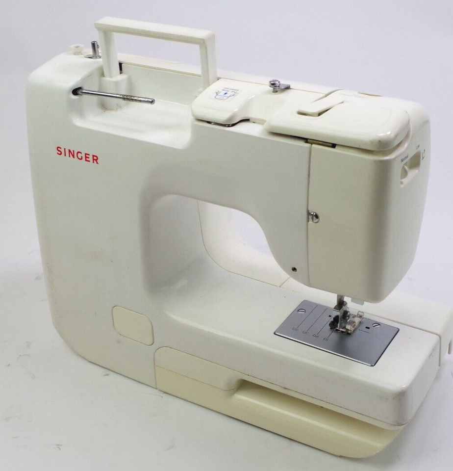 Singer Quantum CXL Sewing Machine No Pedal With Power Cord Powers On AS ...