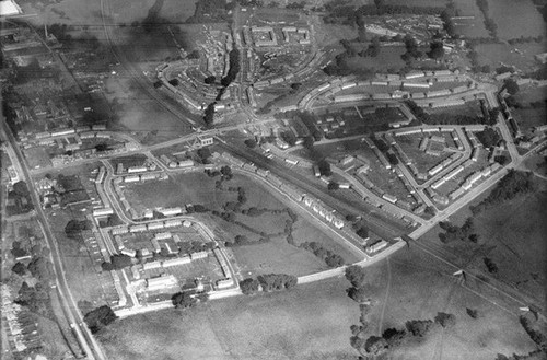 New housing next to the London Aerodrome Burnt Oak 1927 England OLD ...
