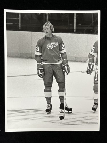 1976-77 BILL LOCHEAD DETROIT RED WINGS NHL B&W 8x10 PHOTO VINTAGE ...
