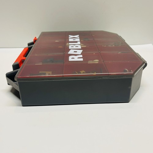 Roblox Collector’s Tool Box With 20 Figures Plus Accessories EUC! | eBay