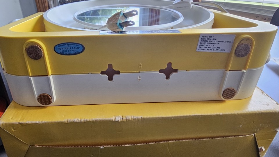 VINTAGE MOD 70s Pivoting Makeup MIRROR CLAIROL MODEL RM-1 Lighted In ...