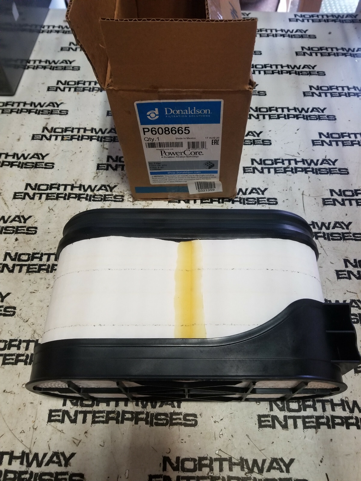 DONALDSON P608665 - Air filter cross reference