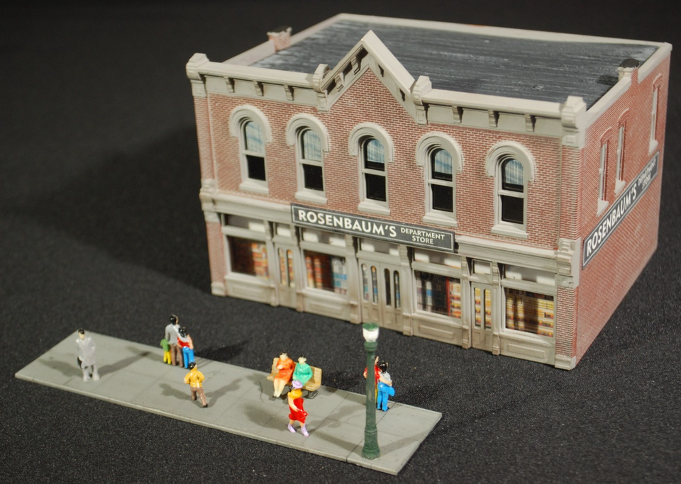 DPM Goodfellows Hall Built and Painted Structure HO Scale 1:87 | eBay