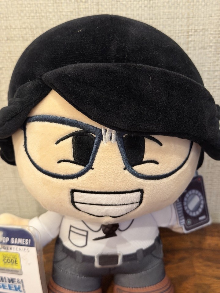 ROBLOX DEVSeries Brookhaven Chief Rotten Plush With Virtual Item Code 8 ...
