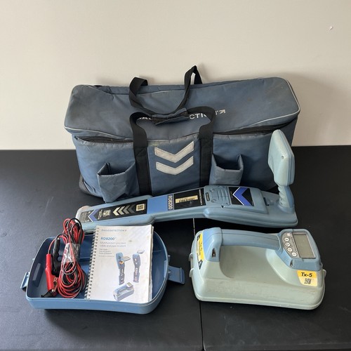 Radiodetection SPX RD8200 Cable pipe locator TX-5 Transmitter FREE ...