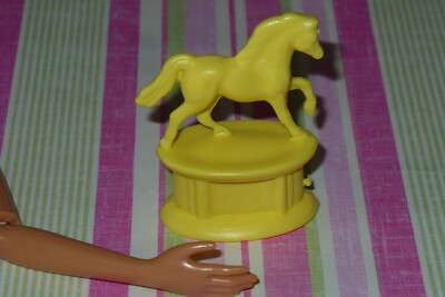 Barbie Doll Dream House Accessory ~ VINTAGE YELLOW HORSE TROPHY STATUE ...