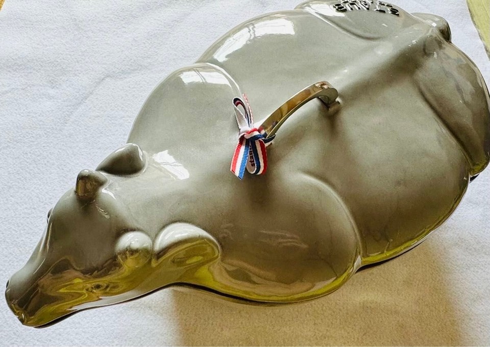 Staub 14.6inch Cow Cocotte Enameled Cast Iron Kitchenware Glay Made In ...