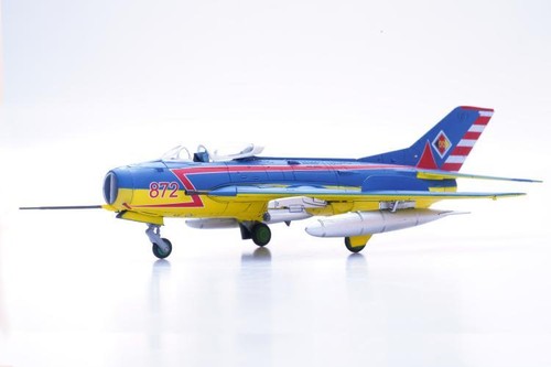 1/72 East German MIG-19S MiG 19 Fighter Model Hunting Squadron | eBay