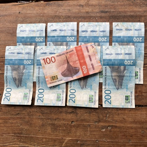 8 x 200, 1 x 100 Norwegian Kroner Notes | eBay UK