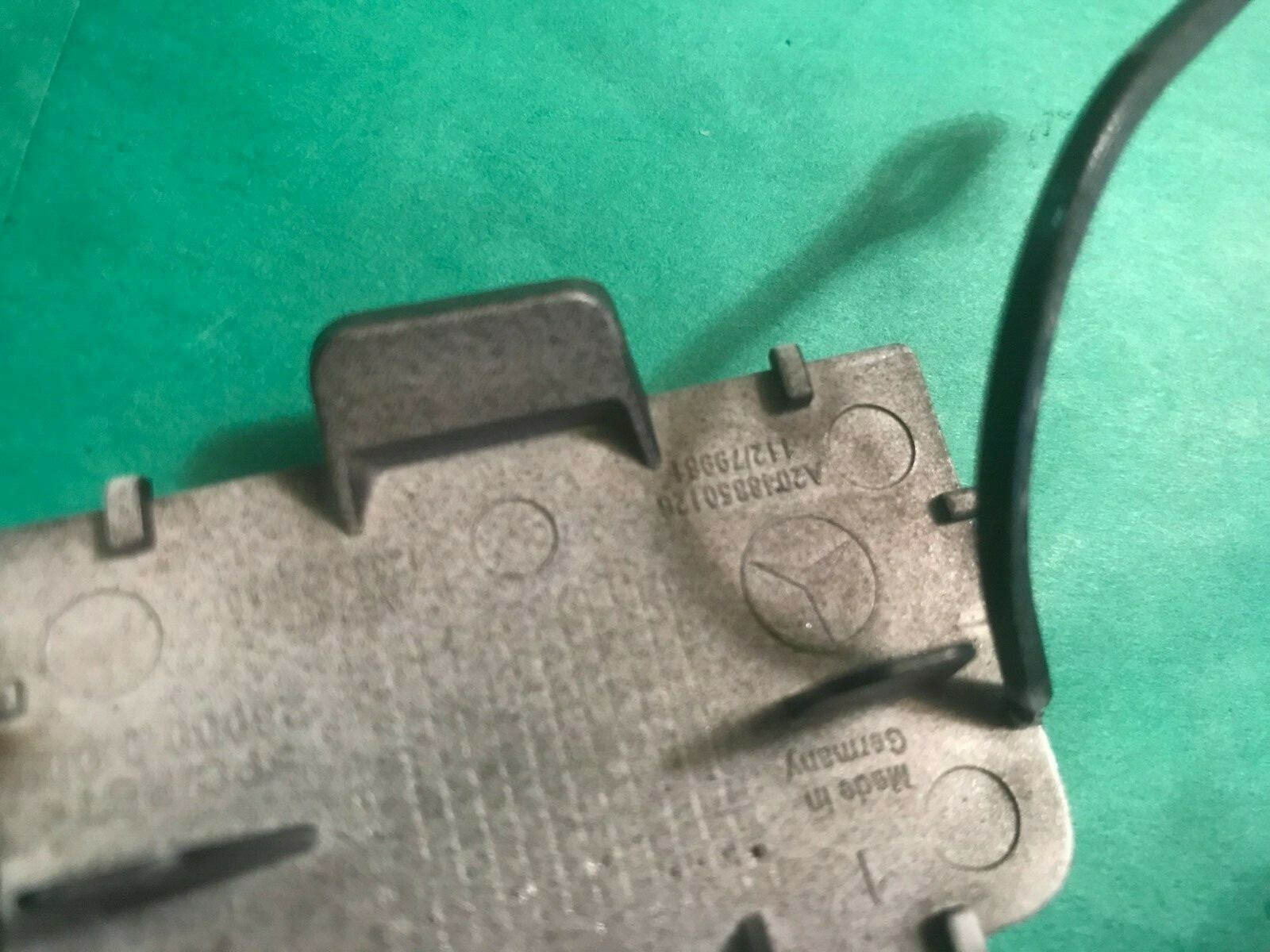 08-11 MERCEDES C300 C350 SPORT FRONT BUMPER TOW HOOK COVER 2048850126 ...