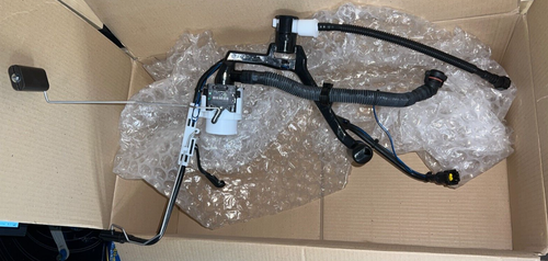 New Genuine Land Rover Range 2013 V8 5.0 Liter Fuel sender Sensor Unit ...