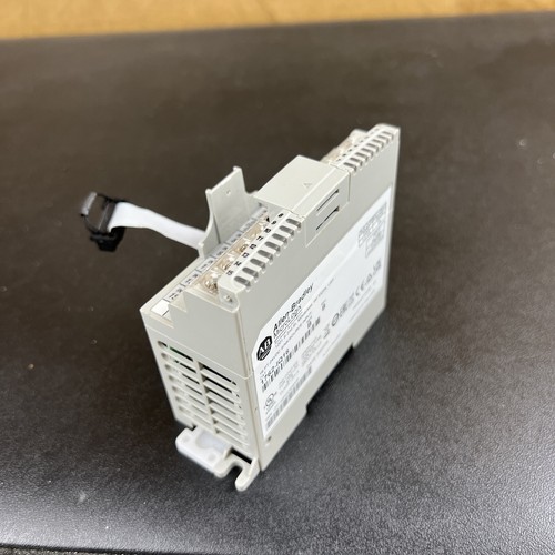 Allen Bradley MicroLogix 1762-IQ16 /B 24VDC Sink/Source Input Module | eBay
