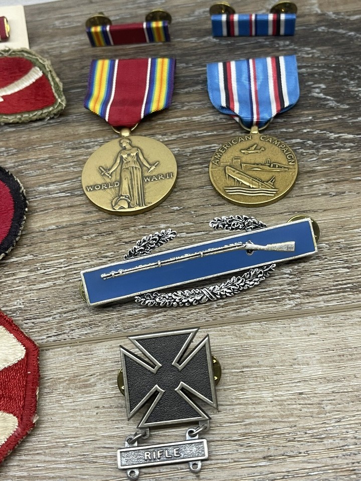 WW2 United States US Military Medals and campaign bars Buttons Patches ...