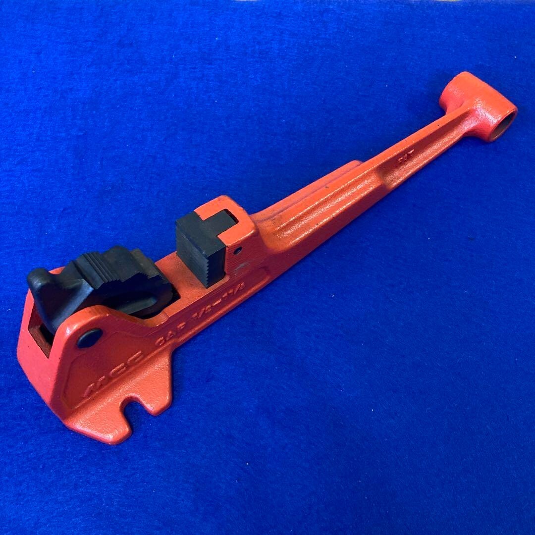 MCC ‎FV0110 Foot Vise FV-1 Lightweight Orange Portable Pipe Wrench new ...