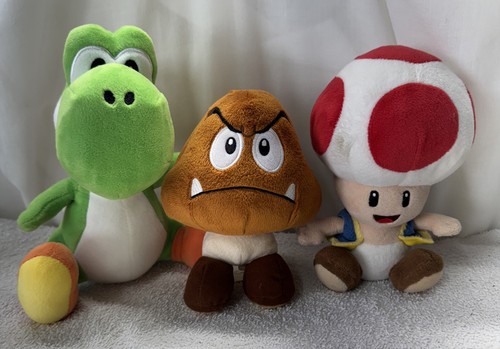 Nintendo Super Mario plush Lot Yoshi Toad And Goomba 4-8 Inches N | eBay