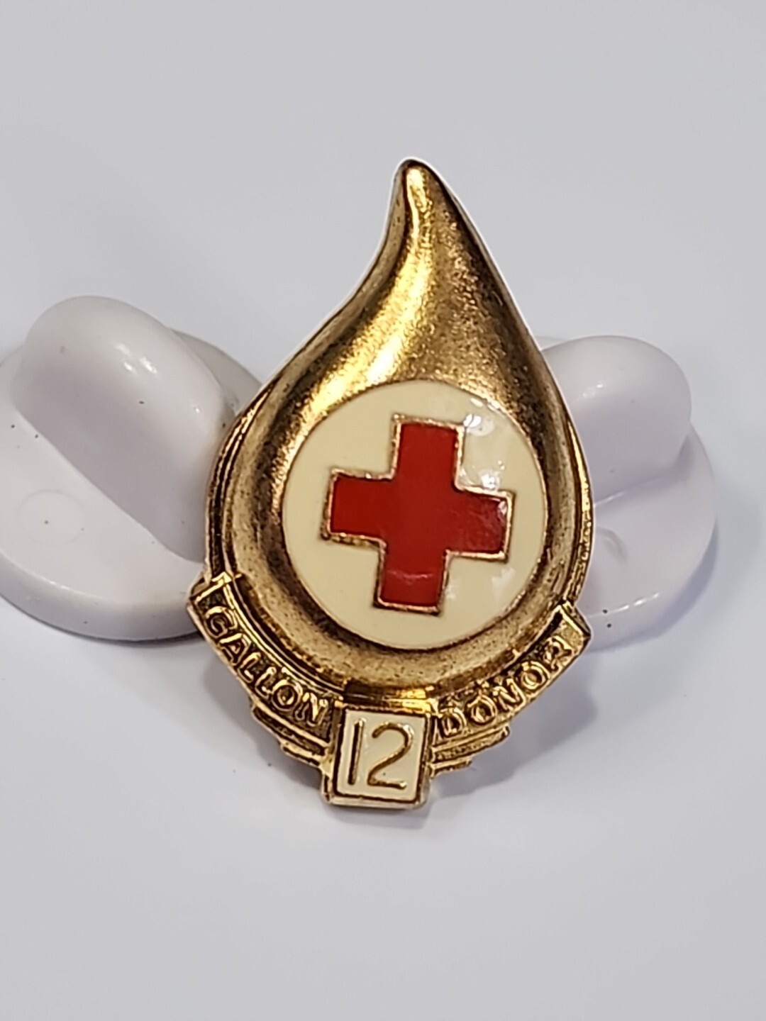 Red Cross 12 Gallon Blood Donor Lapel Pin | eBay