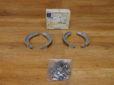 Rear Brake Shoe Parts Kit Genuine Mercedes W140/W210/W220 - A1404200920 ...