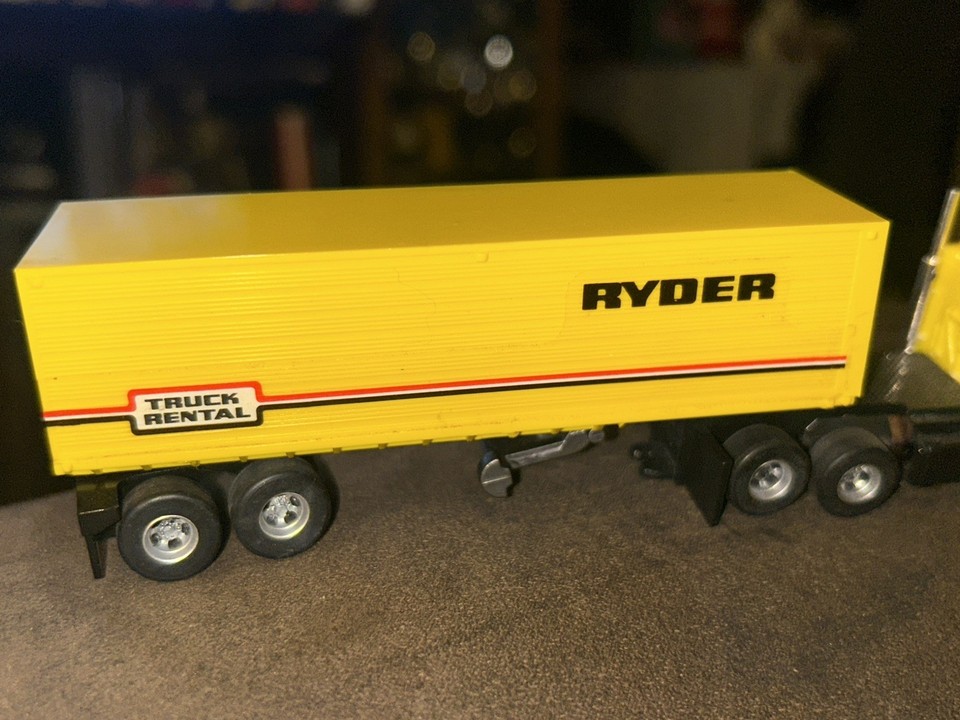 VINTAGE RYDER LIGHTED RUNNING HO AURORA AFX SLOT CAR PETERBILT TRUCK ...