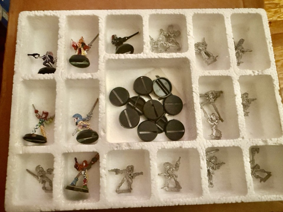 Warhammer 40k: Eldar: Regiments of Renown Harlequins box set Complete ...