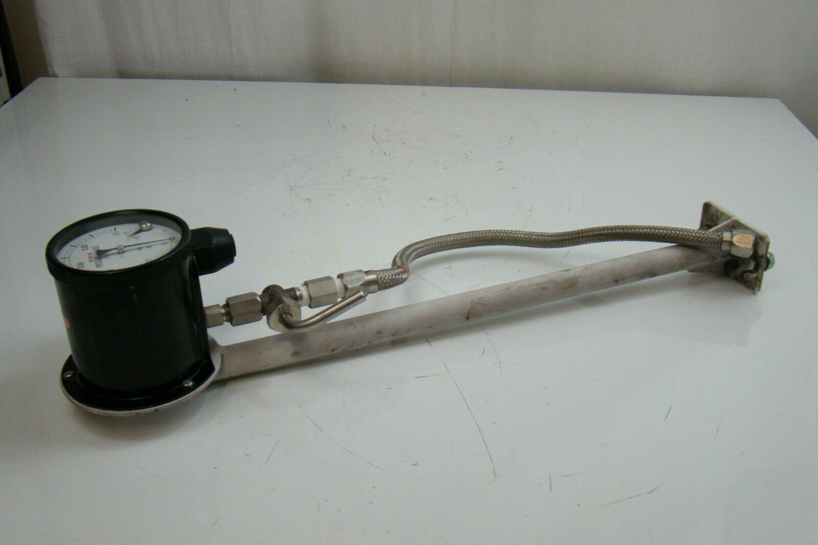 0-0.1 MPa Pressure Gauge Manometer Pole Mounted Assembly | eBay