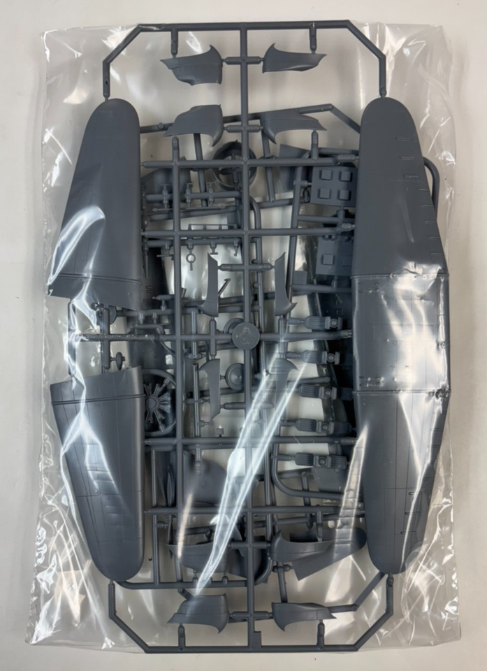 1/72 Northrop Delta: Azur Civilian Version & Special Hobby US Transport ...