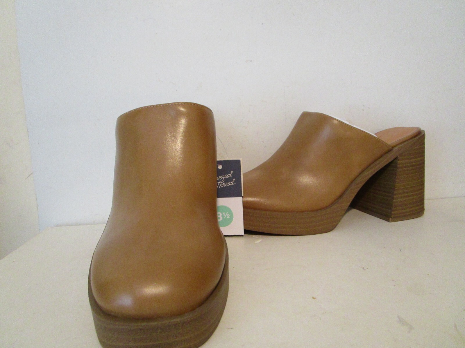 Universal Thread Womens Tess Casual Platform Cushioned Heeled Clogs Tan ...