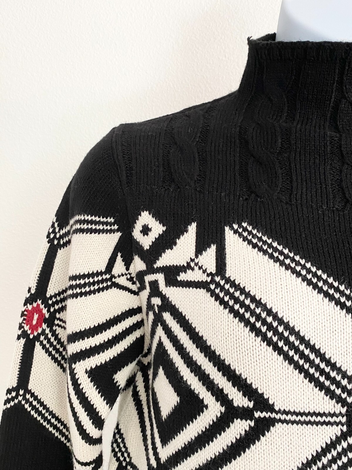 Weatherproof Vintage Women's Black White Snowflake Cable Knit Sweater ...