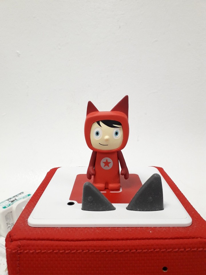 Tonies Starter Set Red Audio Box Bundle with 3 Tonie Figures & Charger ...