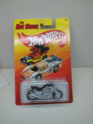Hot Wheels Yamaha VMAX Motorcycle Hot Ones Series 2011 | eBay