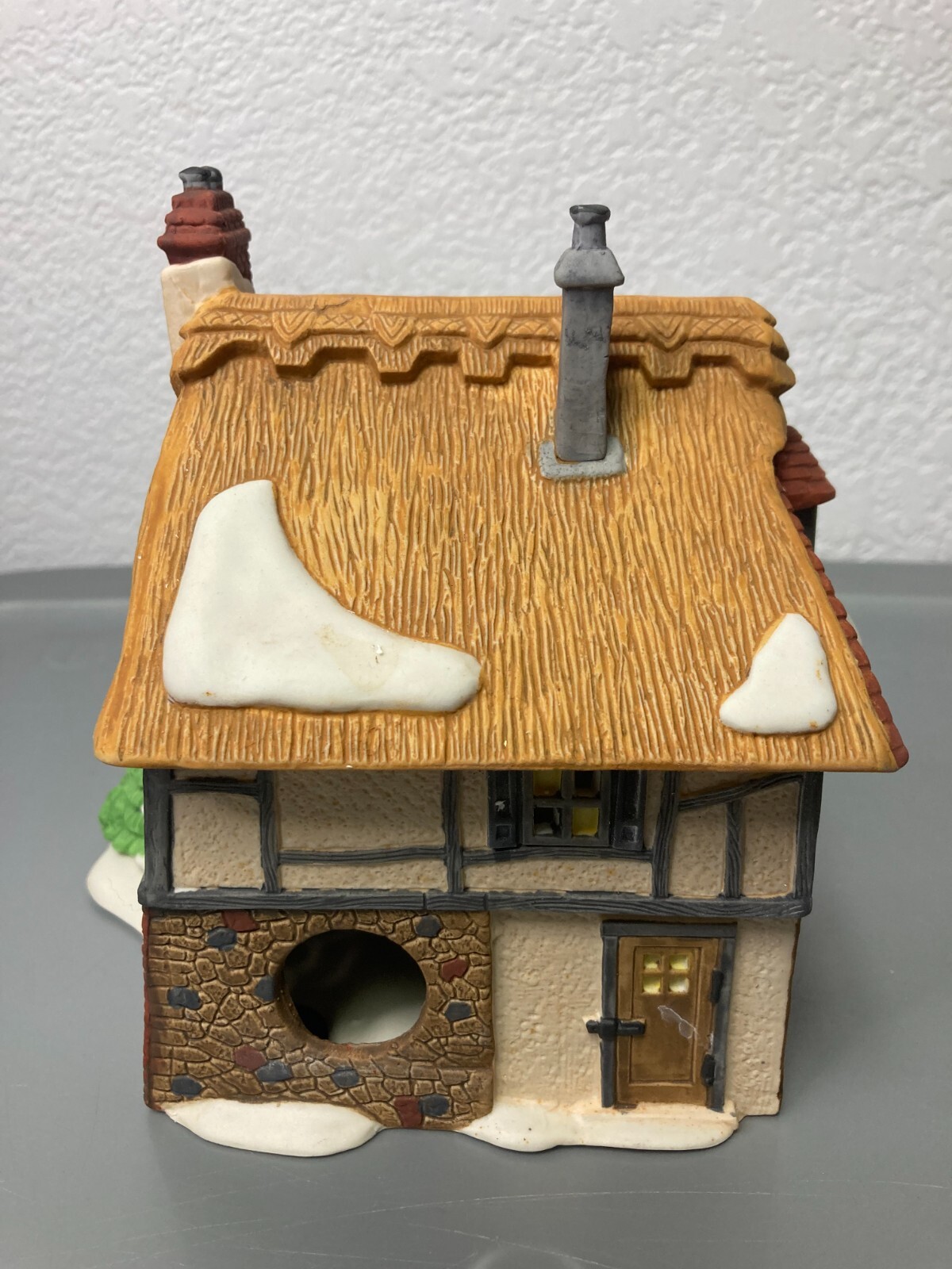Dept 56 Dickens' Village David Copperfield BETSY TROTWOOD'S COTTAGE ...