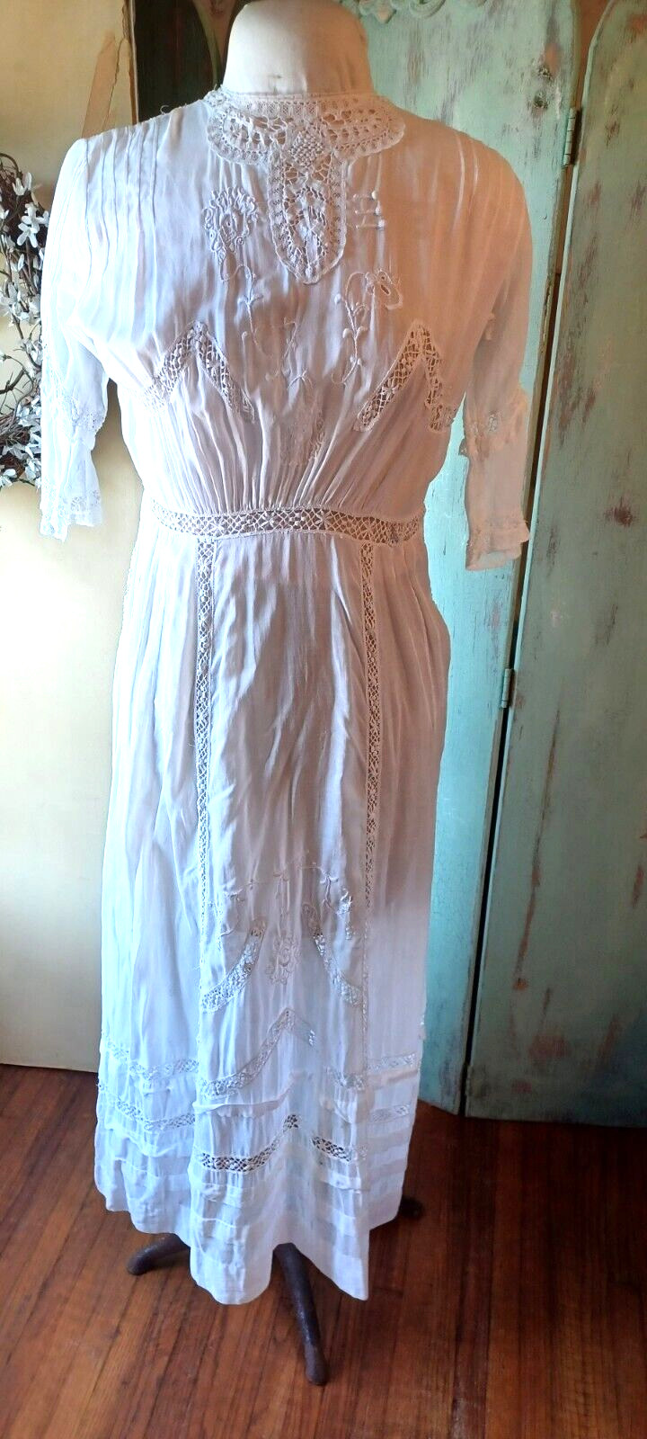 Authentic Vintage Victorian White Lace Embroidered Co… - Gem