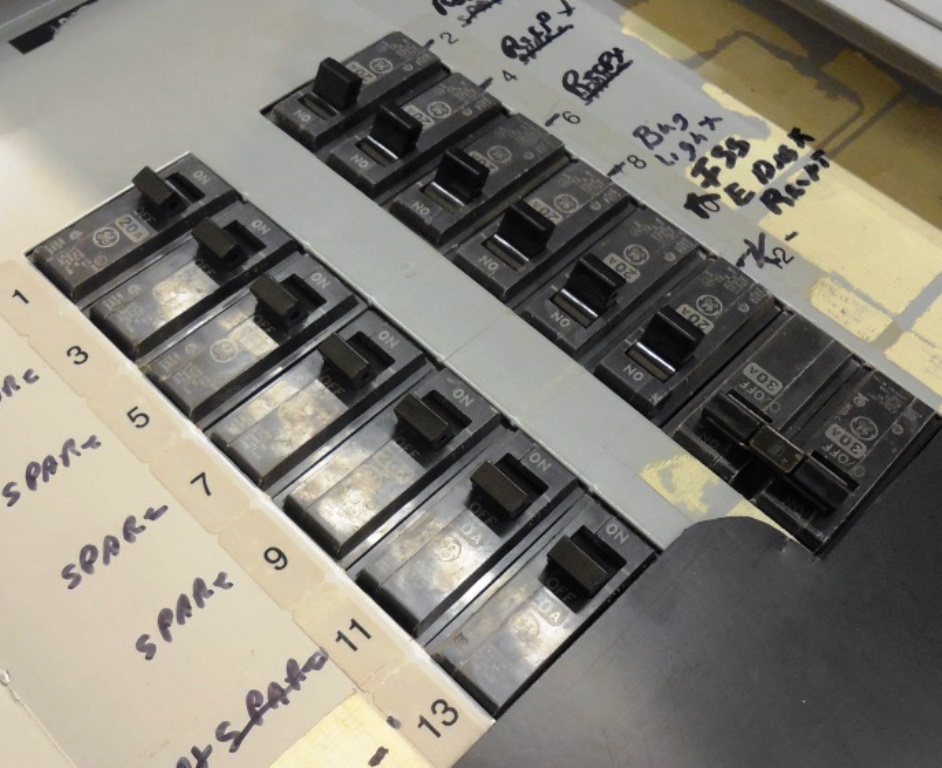General Electric Panel Boards GE General Electric AQF3241MBX AXB7 125