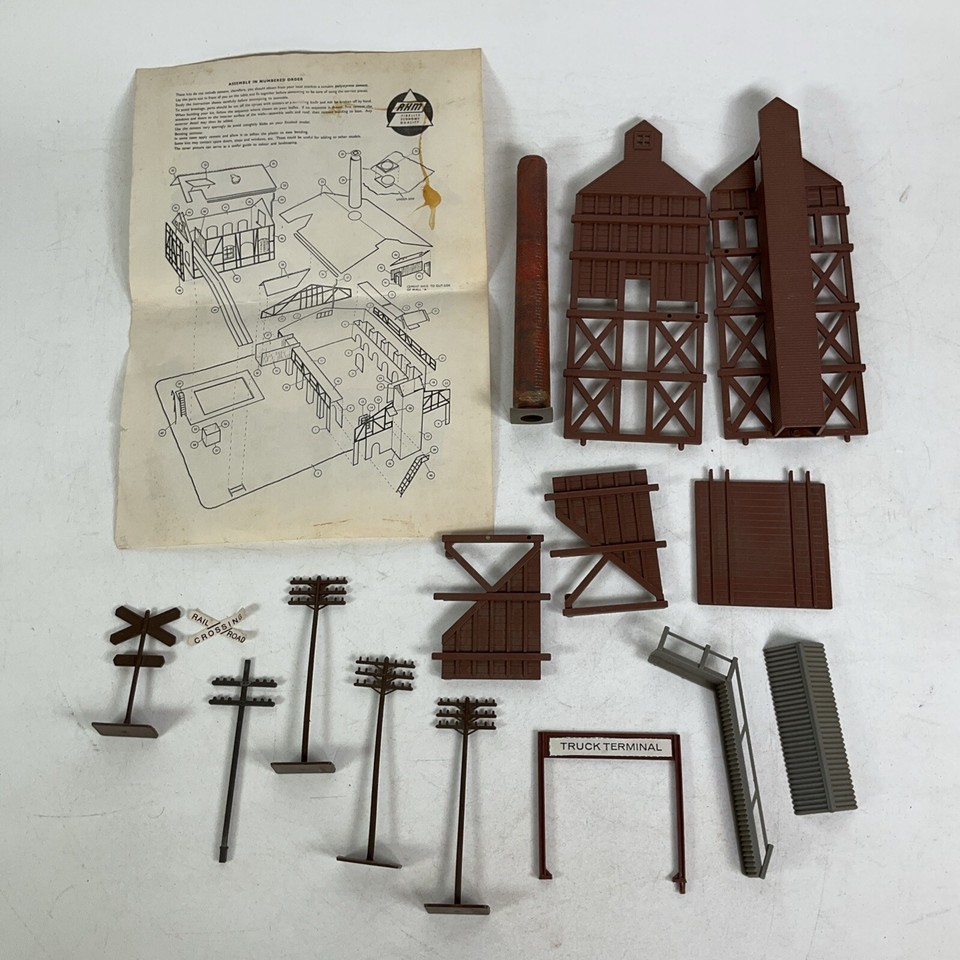 Mixed Lot Vintage Tyco, AHM & Atlas HO Scale Tracks, Pier Set, Trains ...