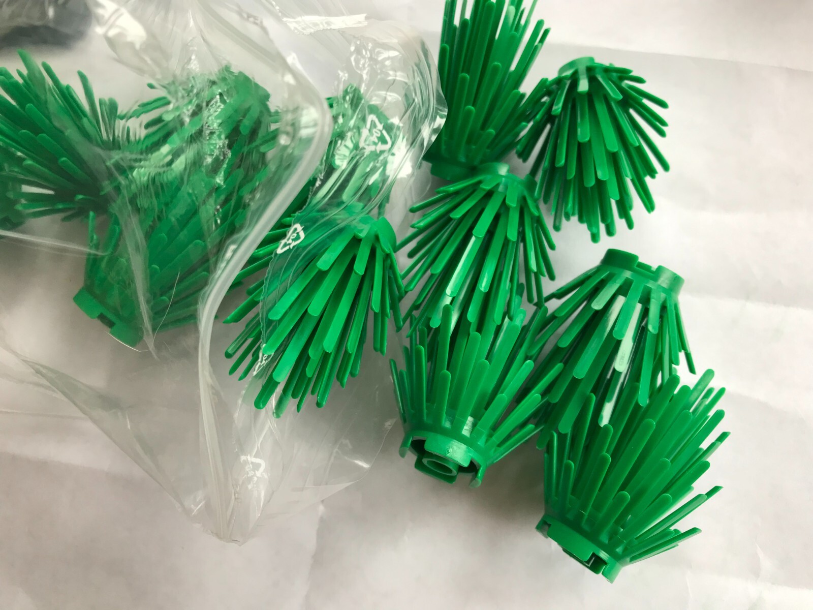 LEGO-NEW-#6064-GREEN-PLANT/ PRICKY BUSH 2 X 2 X 4 -3 PIECE | eBay