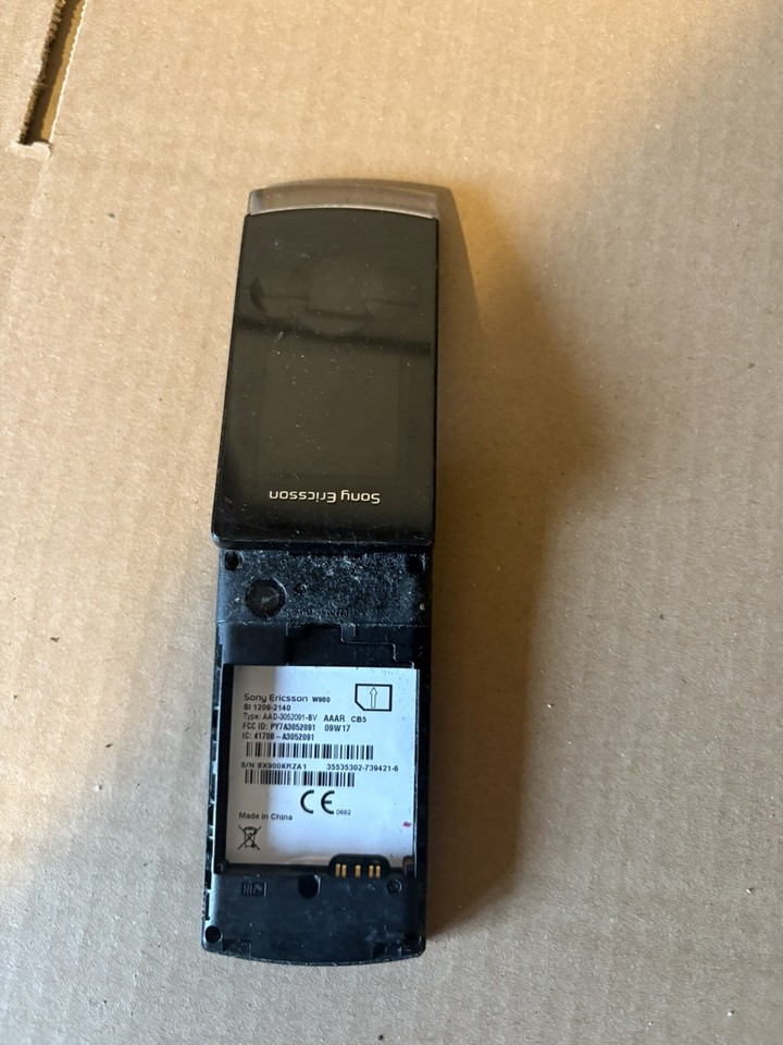 Sony Ericsson Walkman W980 Flip - "Piano Black" Retro 2000s 2G GSM ...