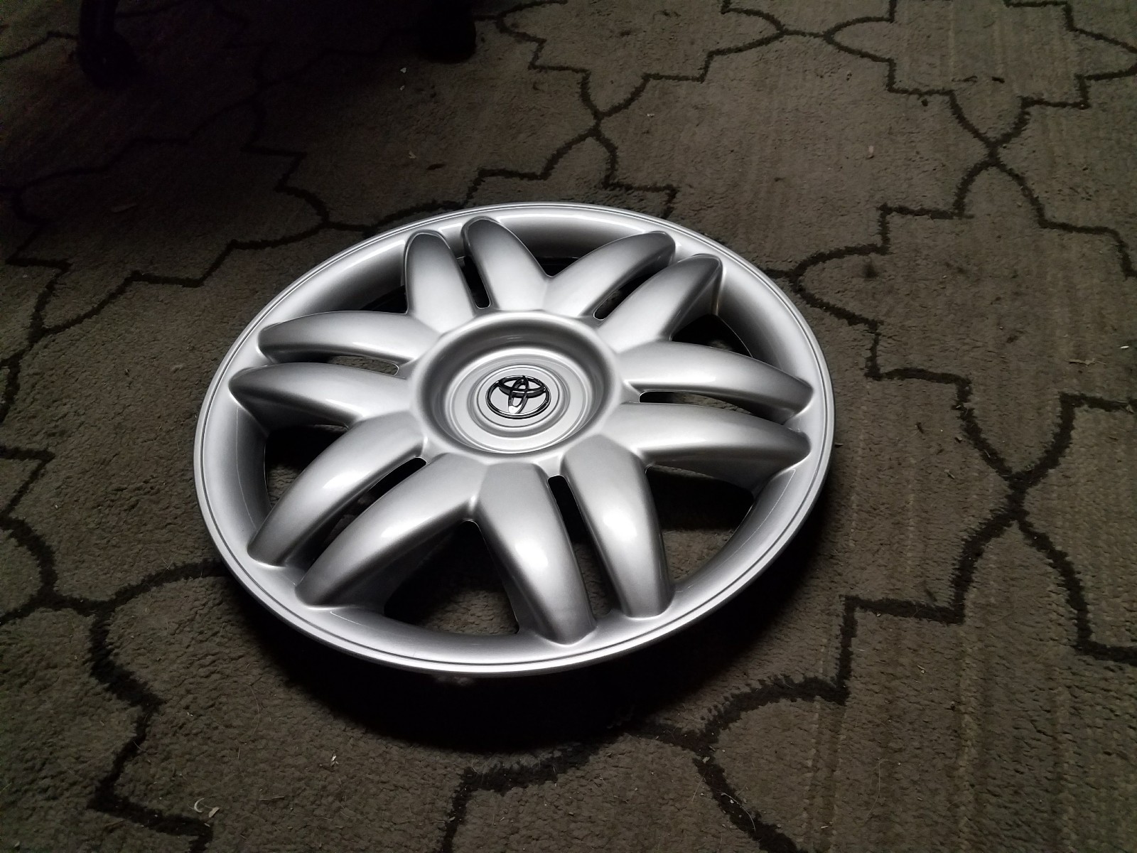 Pair of 2 Brand New 2000 00 2001 01 Camry 15" Hubcaps Wheel Covers ...