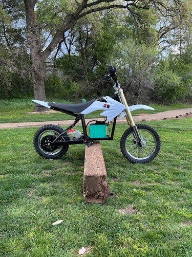 Razor SX500 Electric Dirt Bike – 48V, 2000W Motor, Off-Road, Kids, Teen ...