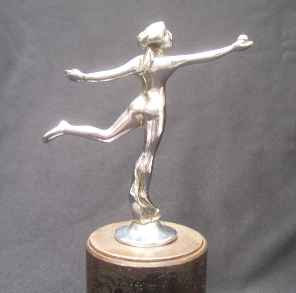 VINTAGE 1930s EVE WITH APPLE CAR RADIATOR CAP MASCOT ~FIRST FEMALE HOOD ...