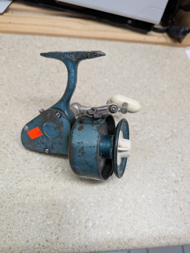 Vintage Penn 704 Spinfisher Rare Left Handed “Greenie” Spinning Reel ...