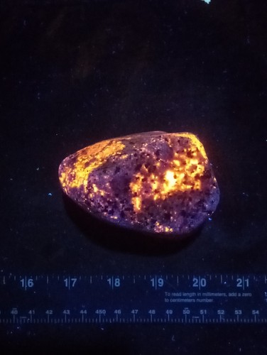 BRIGHT Yooperlite Rock 1lb Florescent Sodalite Stone Lake Michigan | eBay