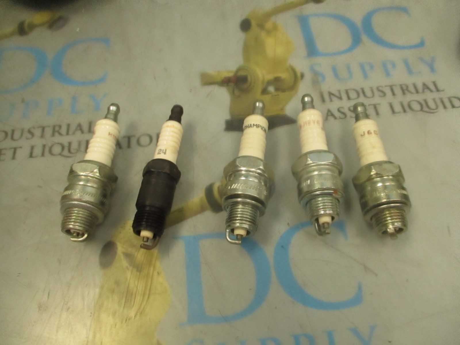 Champion RJ12YC - Alternative spark plugs