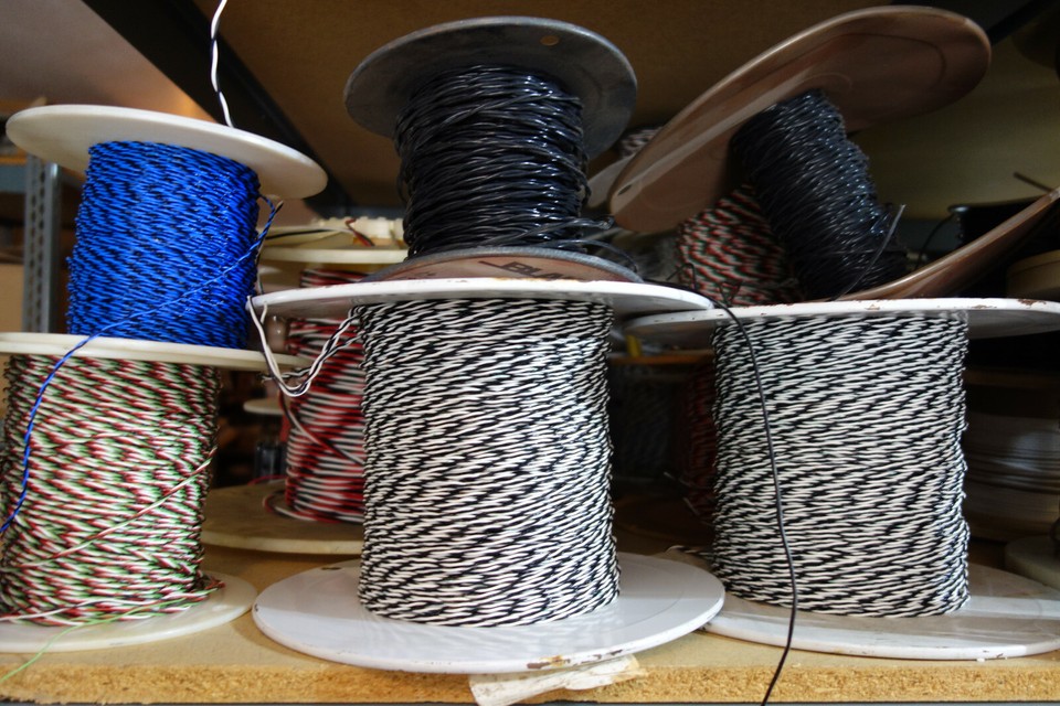 25 Feet 22 Awg Twisted Pair Black/White Stranded Silver Plated ...